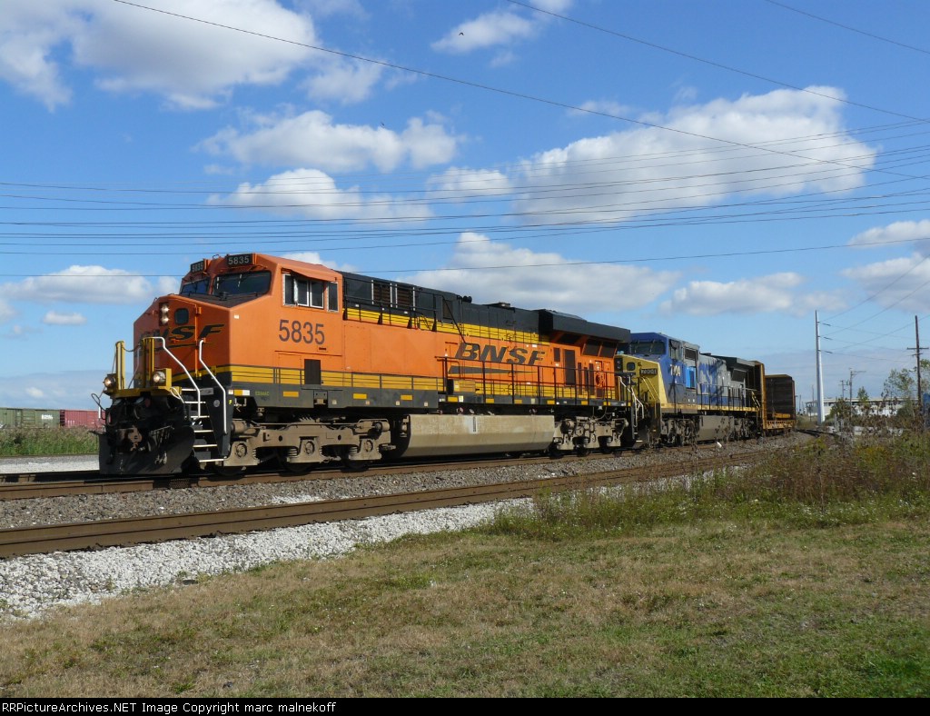BNSF 5835